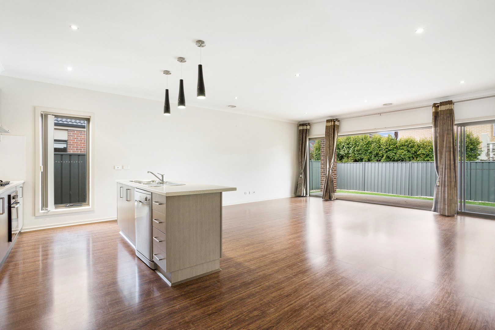11 Lupin Street, Mernda, VIC 3754 - Leased