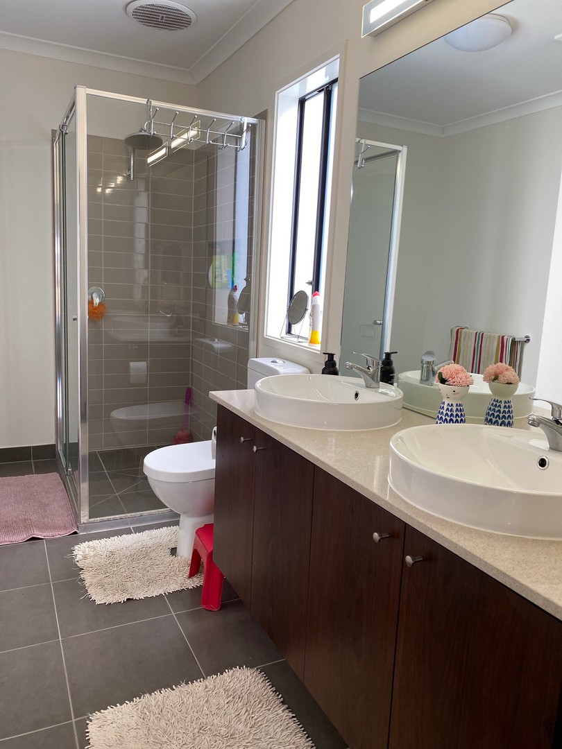 6 Barramunga Street, Tarneit, VIC 3029 - Leased