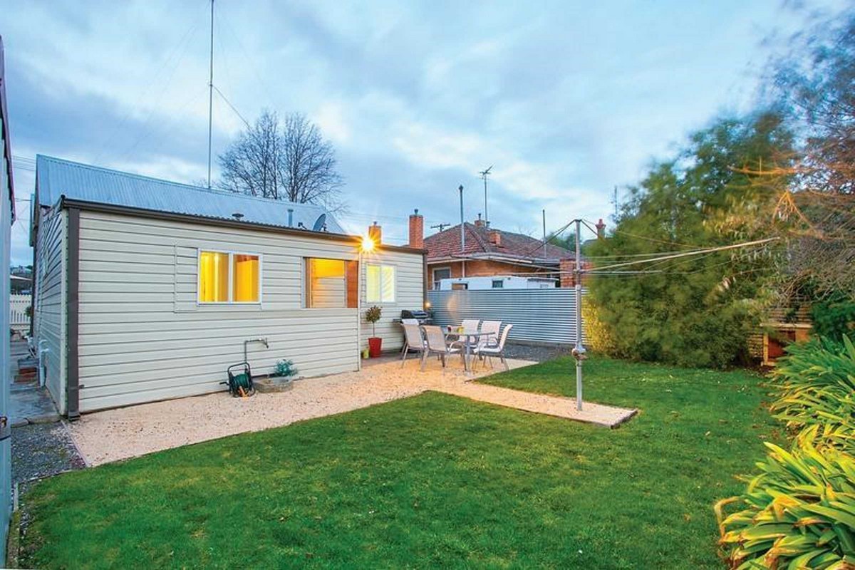 703 Armstrong Street North, Soldiers Hill, VIC 3350 - Leased