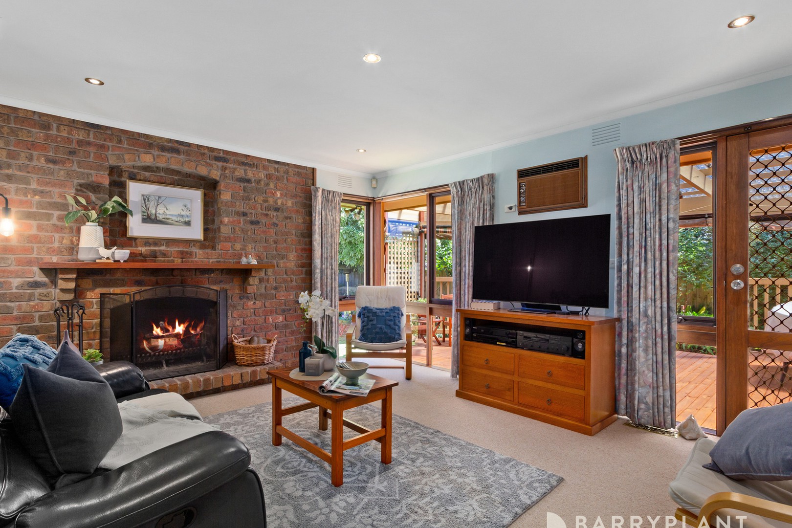 22 Linsley Way, Wantirna, VIC 3152 - Sold