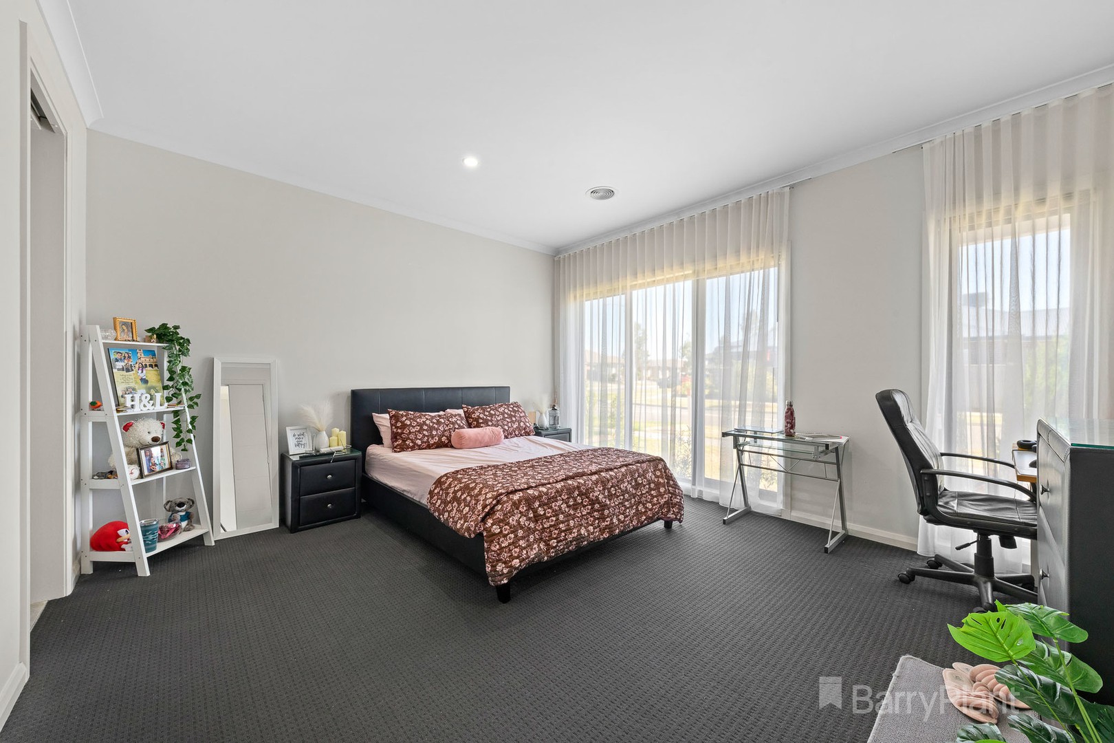 29 Gemma Street, Cranbourne East, VIC 3977 - Sold
