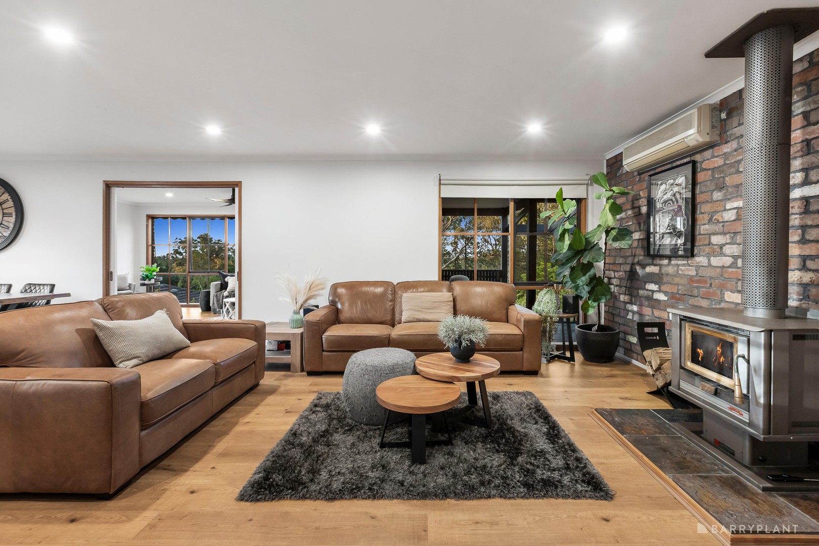 33-35 Alva Avenue, Park Orchards, VIC 3114 - Sold