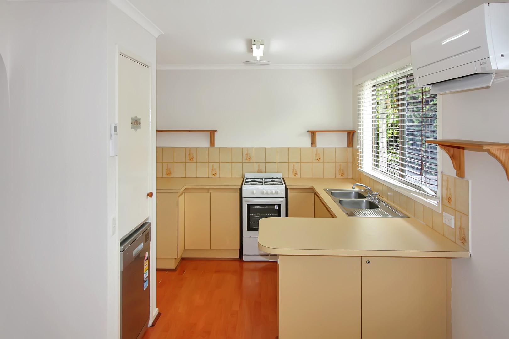 7 Potton Avenue, Rosebud, VIC 3939 - For Rent