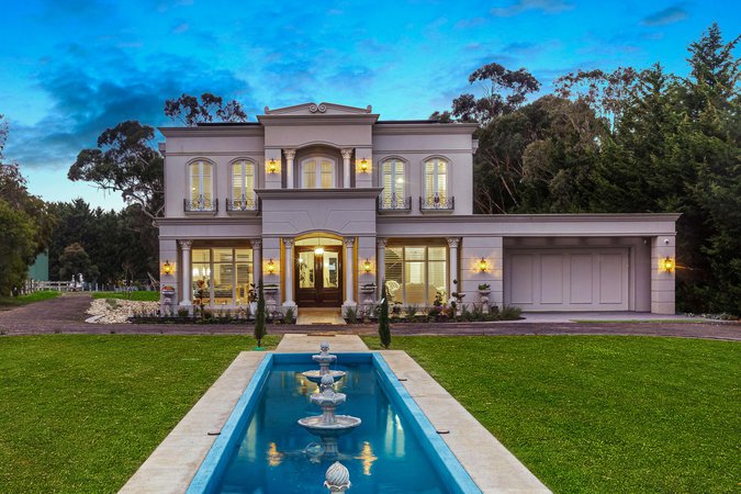 Kilmore French Baroque stunner dazzles buyers