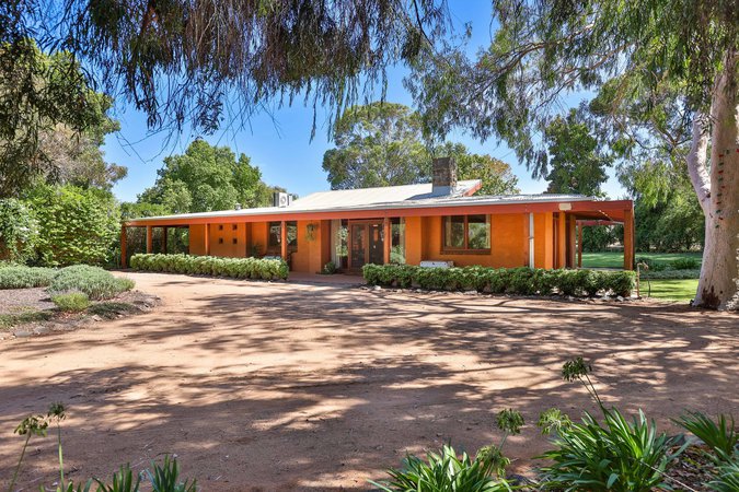 Rare mud-brick marvels up for grabs across Victoria