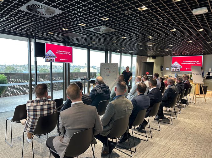 Barry Plant Launches Elite Collective to Foster Next-Gen Network Leaders