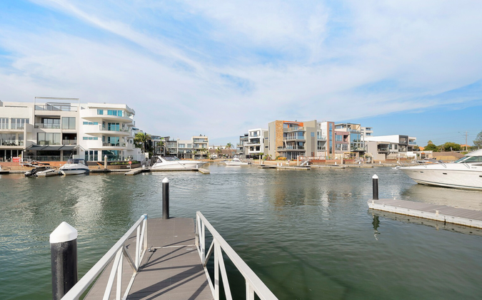 Patterson Lakes and Oakleigh units in high demand
