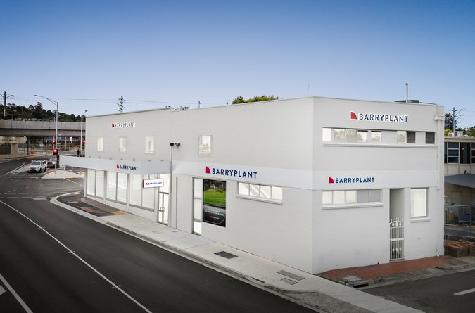Barry Plant Croydon achieves customer service excellence