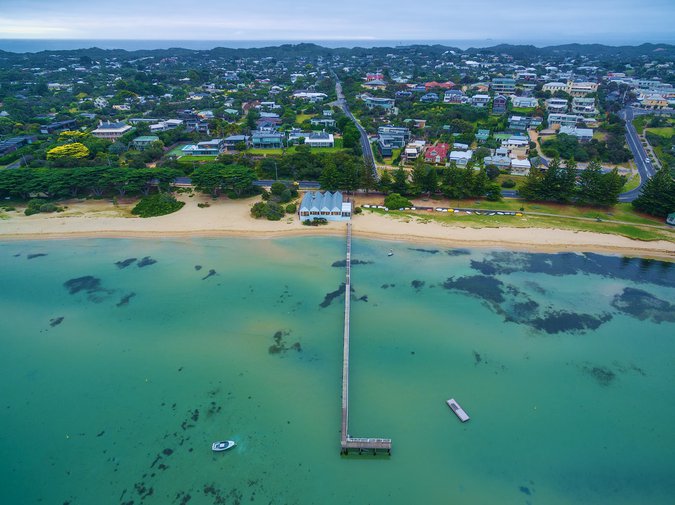 Is it better to buy on the Mornington Peninsula or the Bellarine Peninsula?