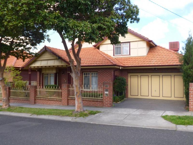 17A Woolley Street, Essendon, VIC 3040 - Leased