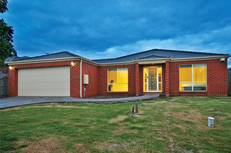 8 Dorcas Lane, Taylors Hill, VIC 3037 - Leased