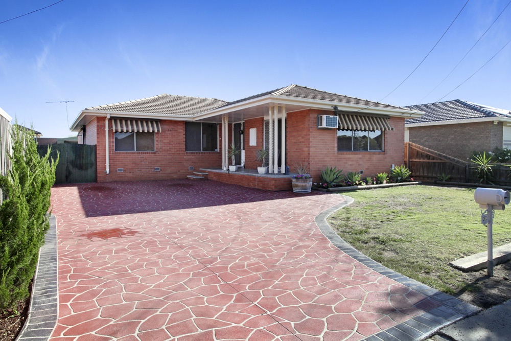 141 Ridgeway Parade, Sunshine West, VIC 3020 - Sold