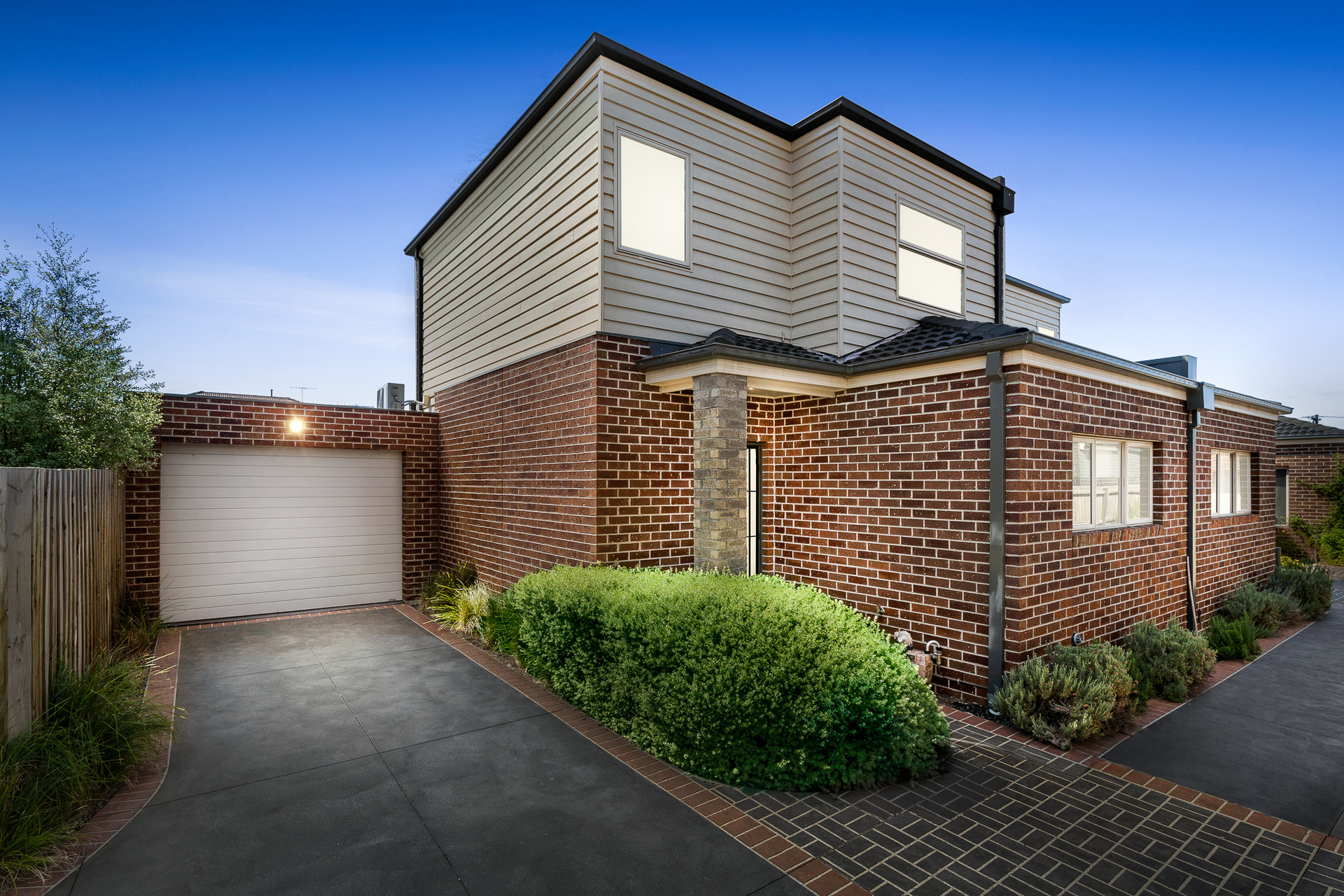 2/64 Cornwall Road, Pascoe Vale, VIC 3044 - Sold