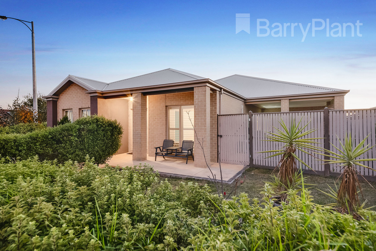 30 Webster Way, Pakenham, VIC 3810 - Sold
