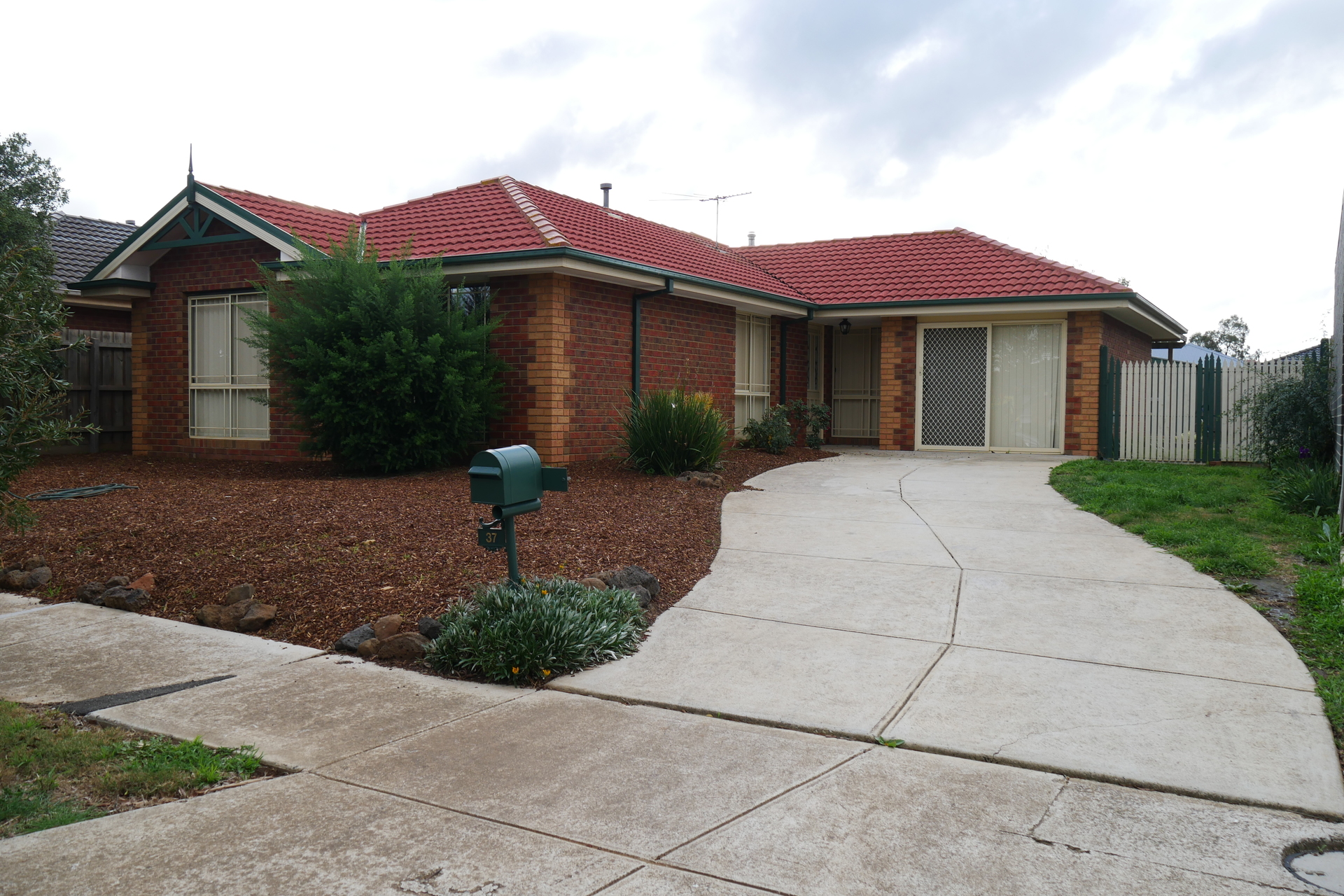 37 Kayla Way, Kurunjang, VIC 3337 - Leased