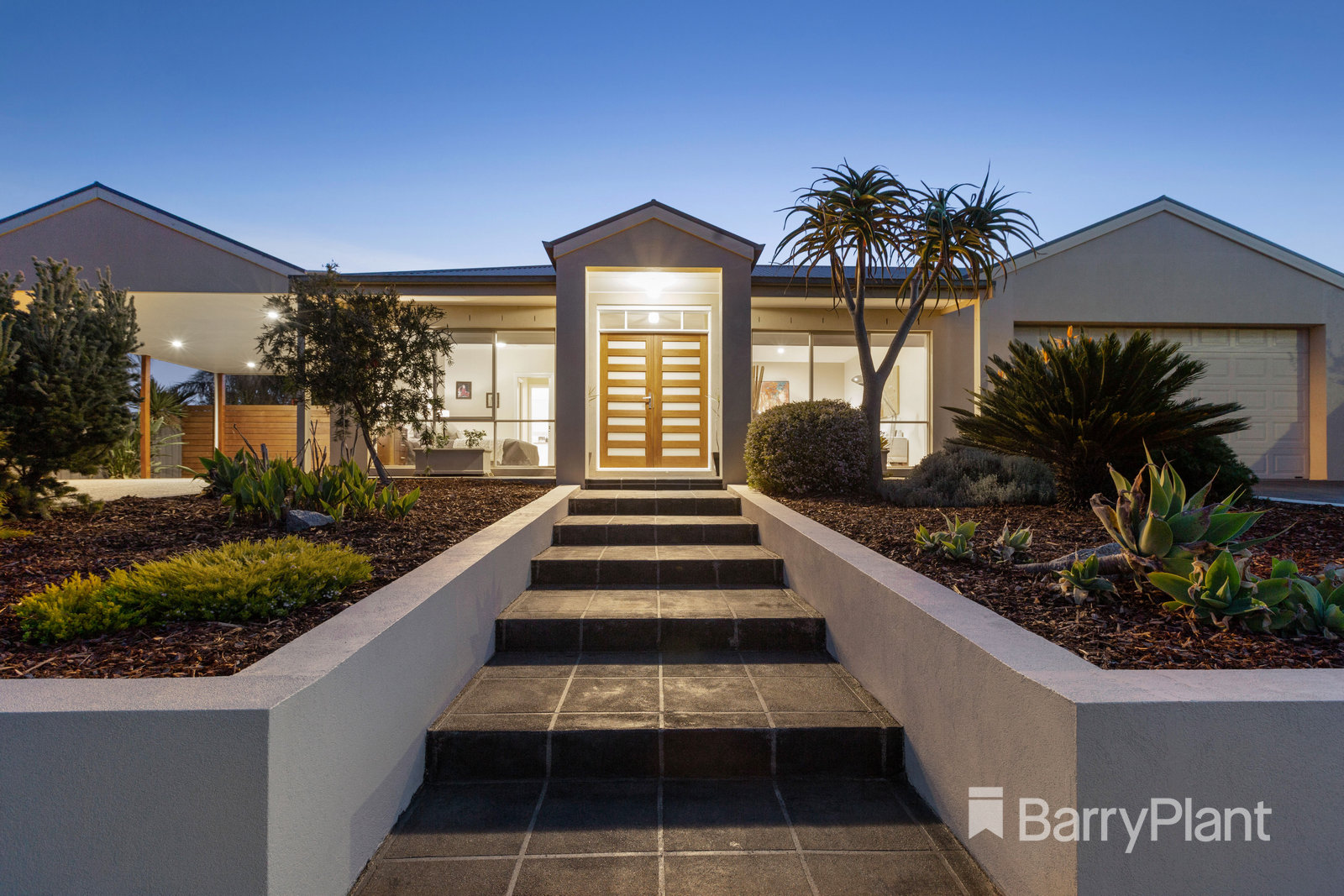 14 Summerfield Drive, Mornington, VIC 3931 - Sold