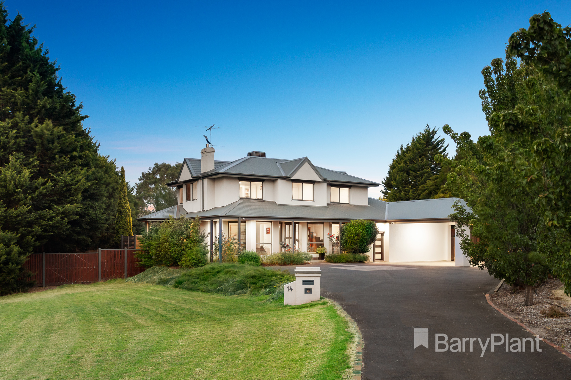 14 St Ives Avenue, Frankston South, VIC 3199 - Sold