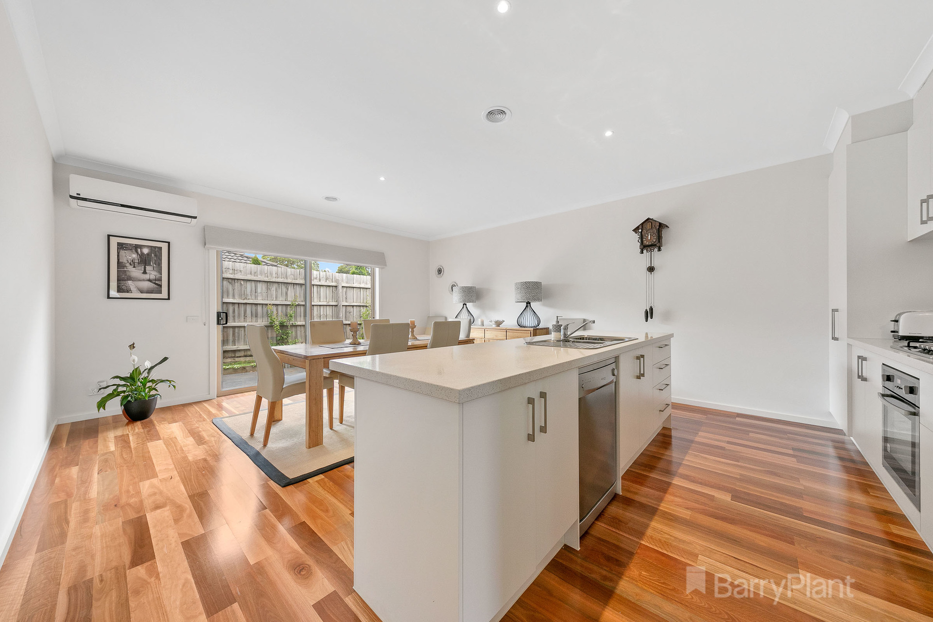 2/30 John Street, Pakenham, VIC 3810 - Sold