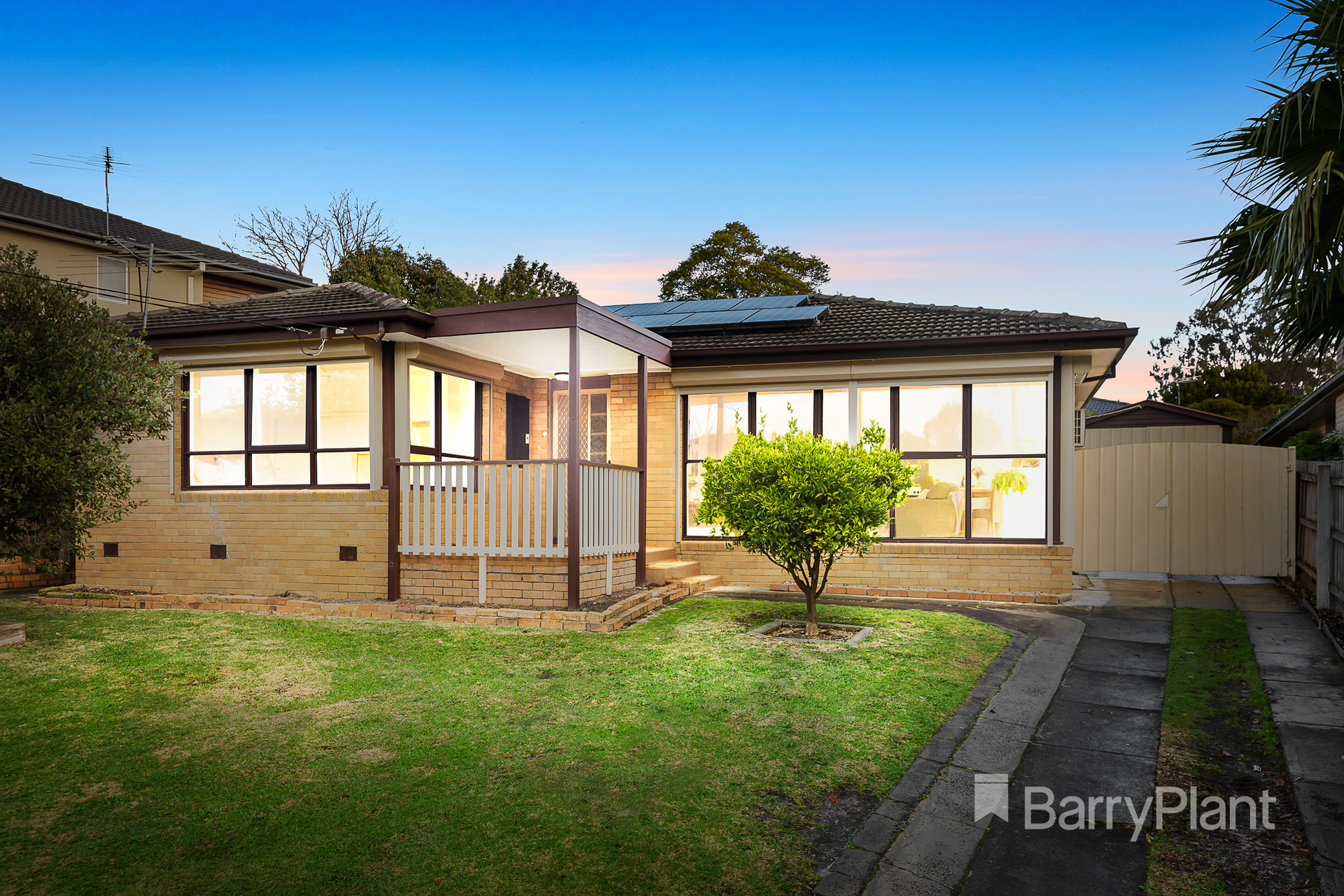 94 Karingal Drive, Frankston, VIC 3199 - Sold