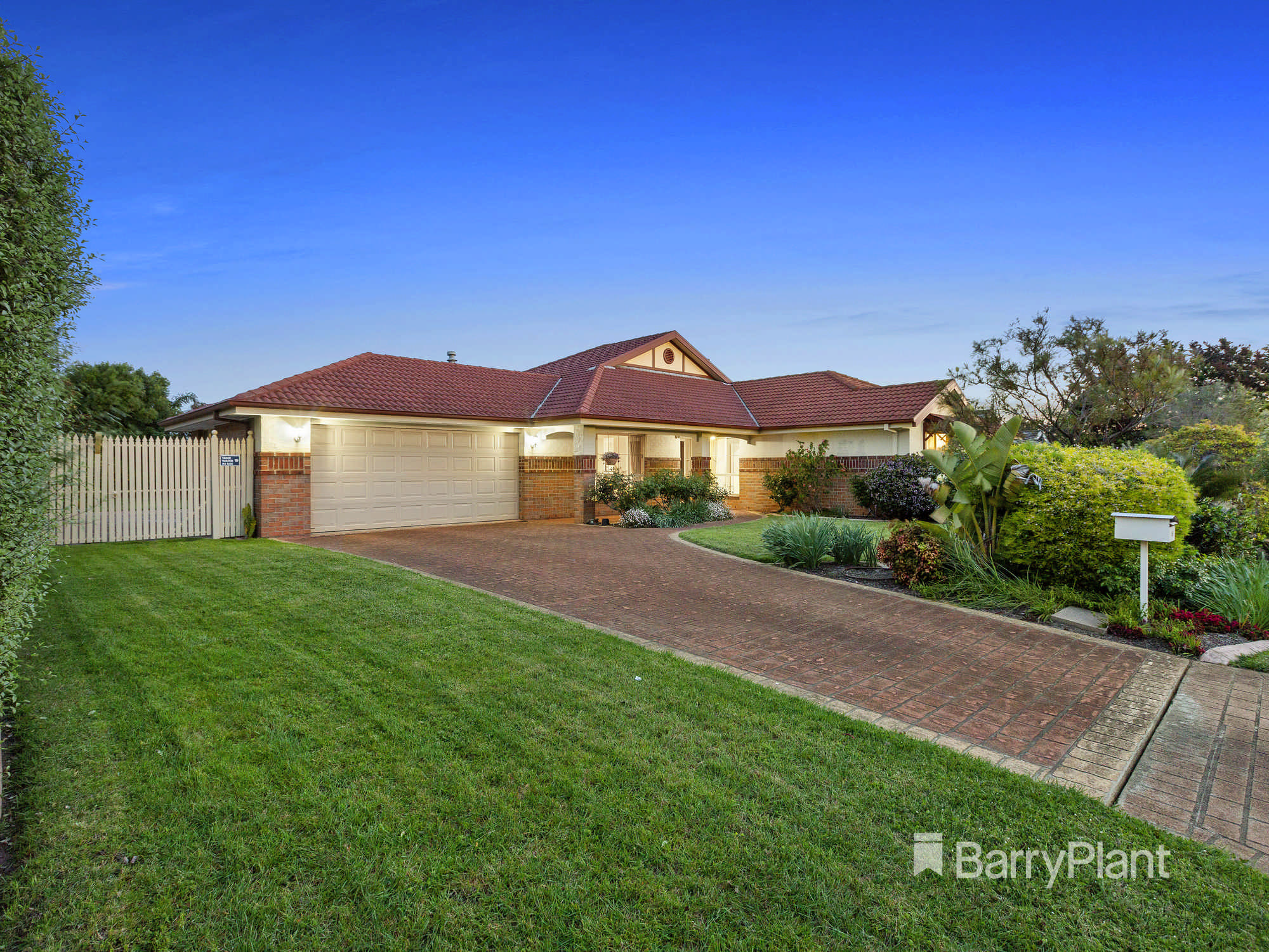 16 Moonrise Place, Mornington, VIC 3931 - Sold