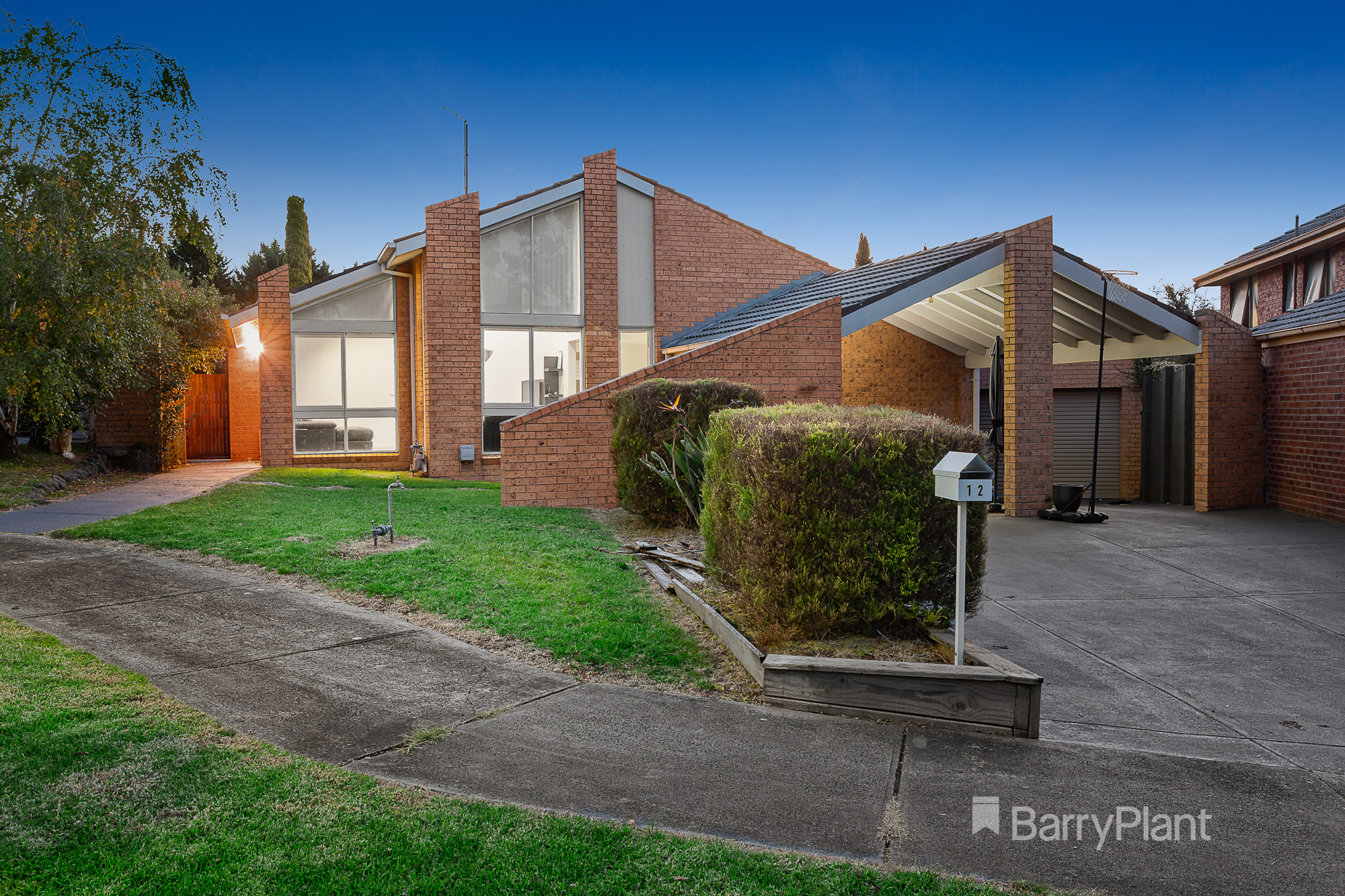 12 Peter Budge Avenue, Templestowe, VIC 3106 - Sold