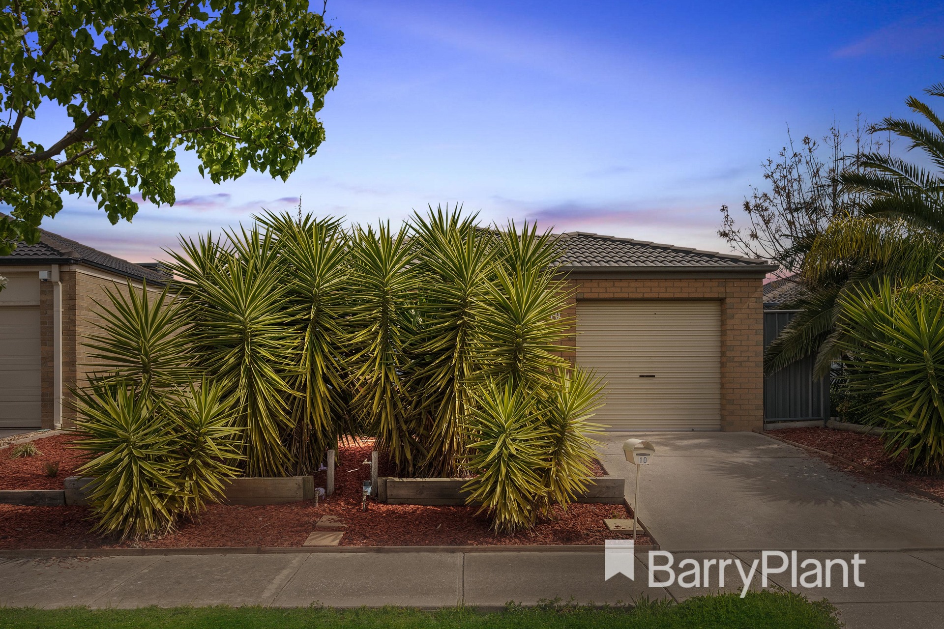 10 Clematis Crescent, Manor Lakes, VIC 3024 - Sold