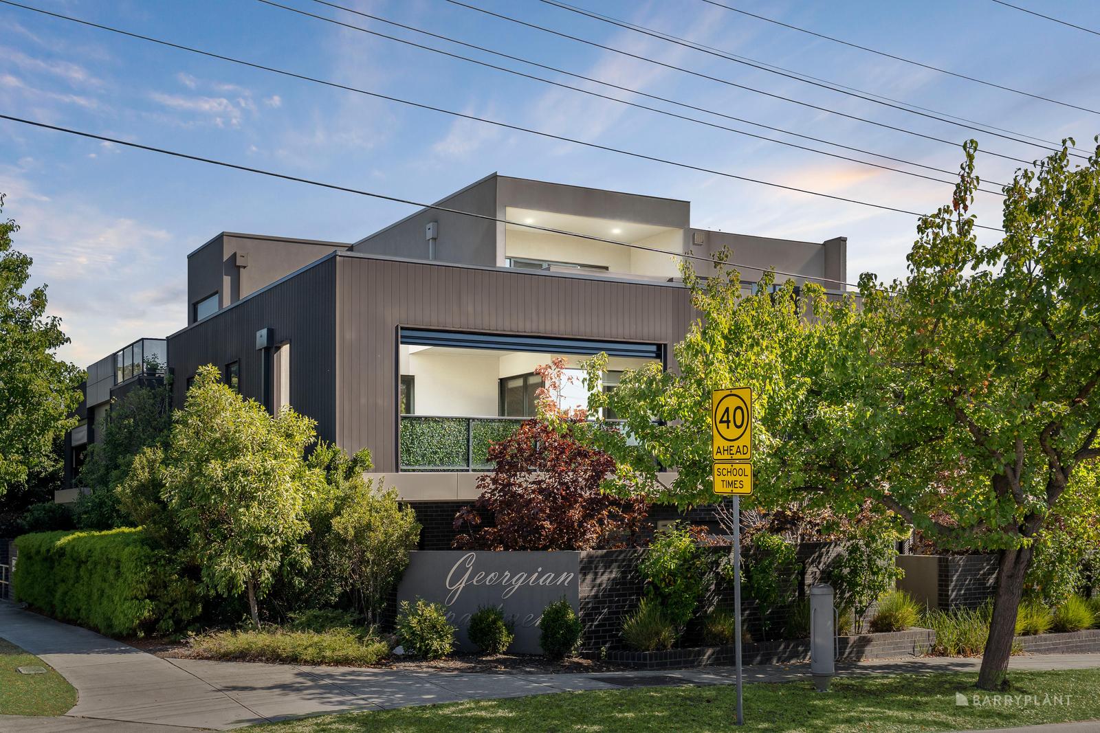 10/8 George Street, Doncaster East, VIC 3109 - Sold