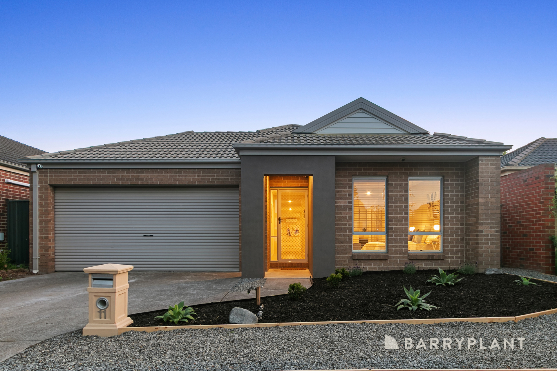11 Everly Circuit, Pakenham, VIC 3810 - For Sale