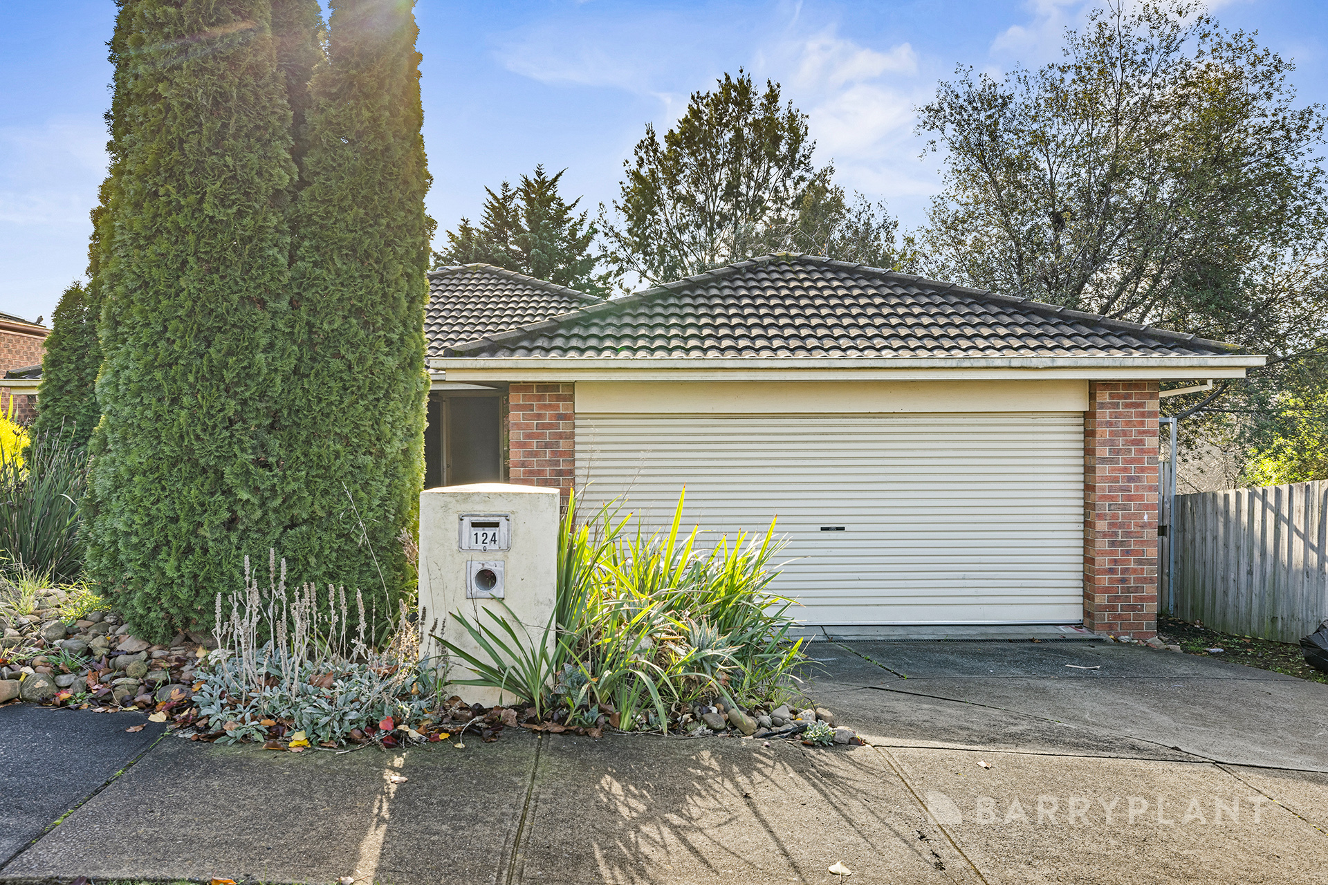 124 Earlsfield Drive, Berwick, VIC 3806 - For Rent