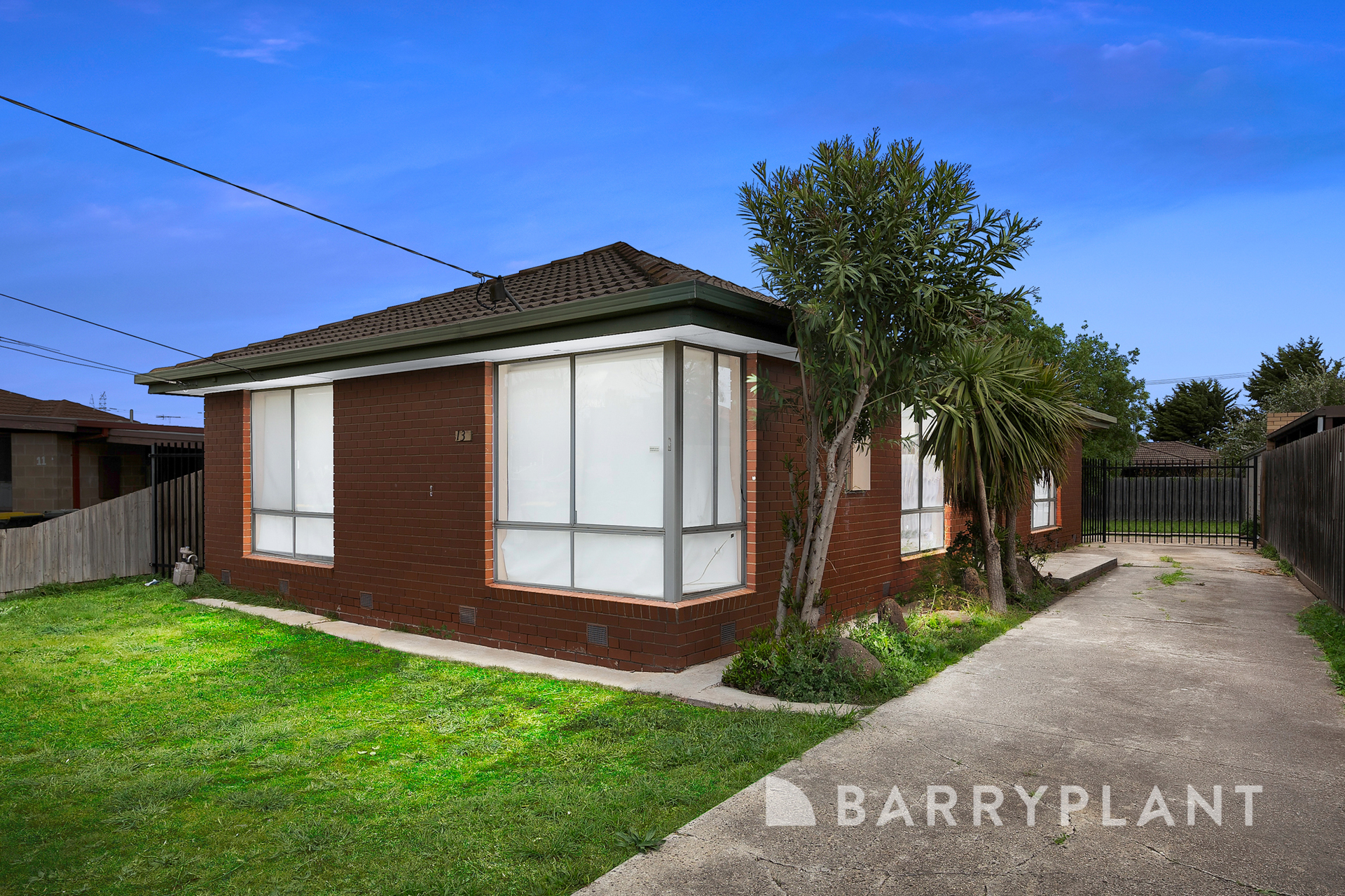 13 Clover Avenue, St Albans, VIC 3021 - Sold