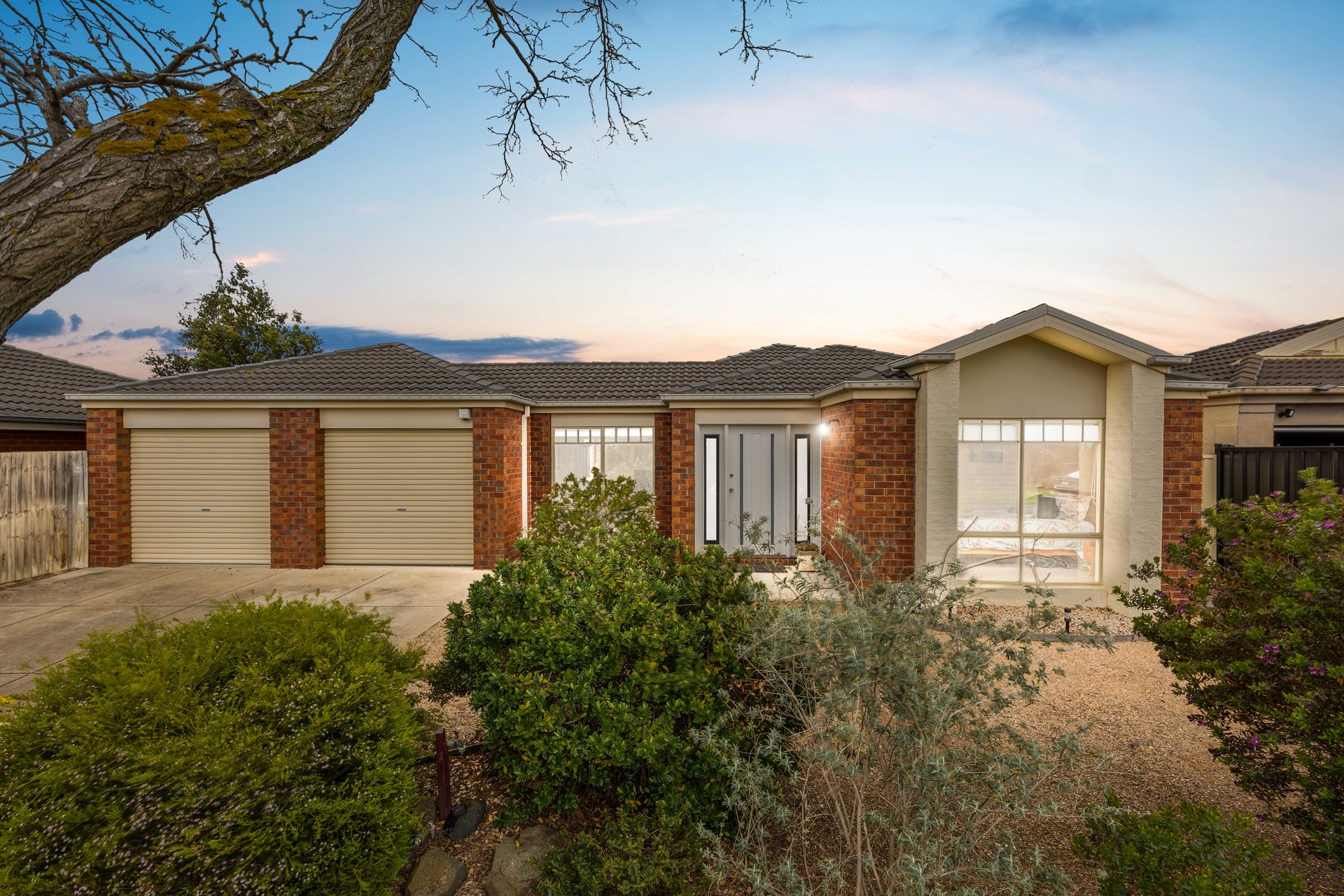 13 Sunrise Drive, Hillside, VIC 3037 - Sold