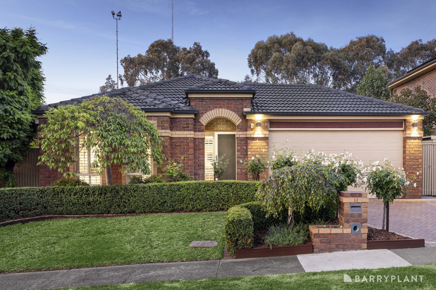 16 Howe Court, Bundoora, VIC 3083 - Sold