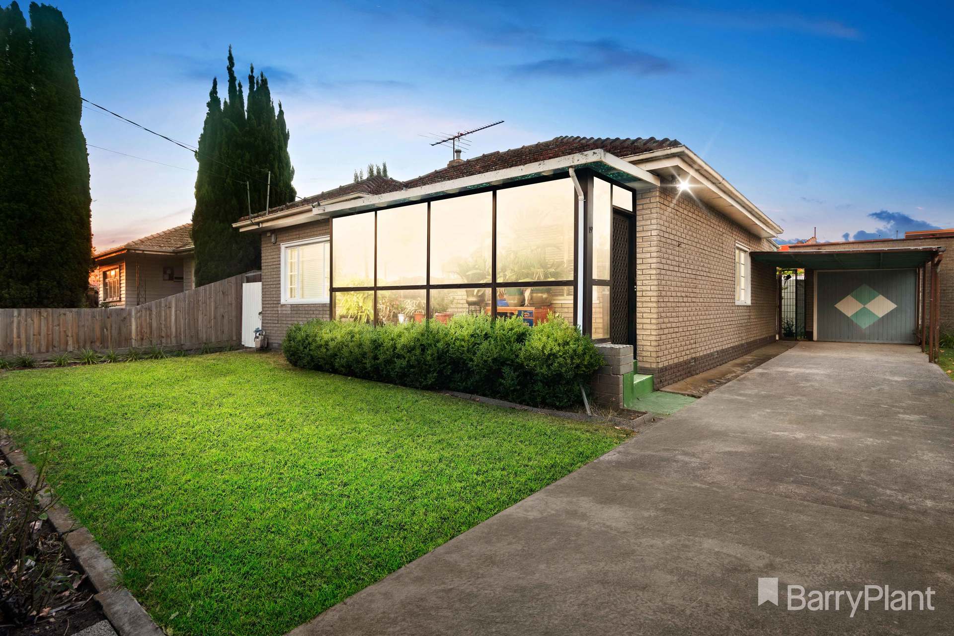 19 Marsden Crescent, St Albans, VIC 3021 - Sold