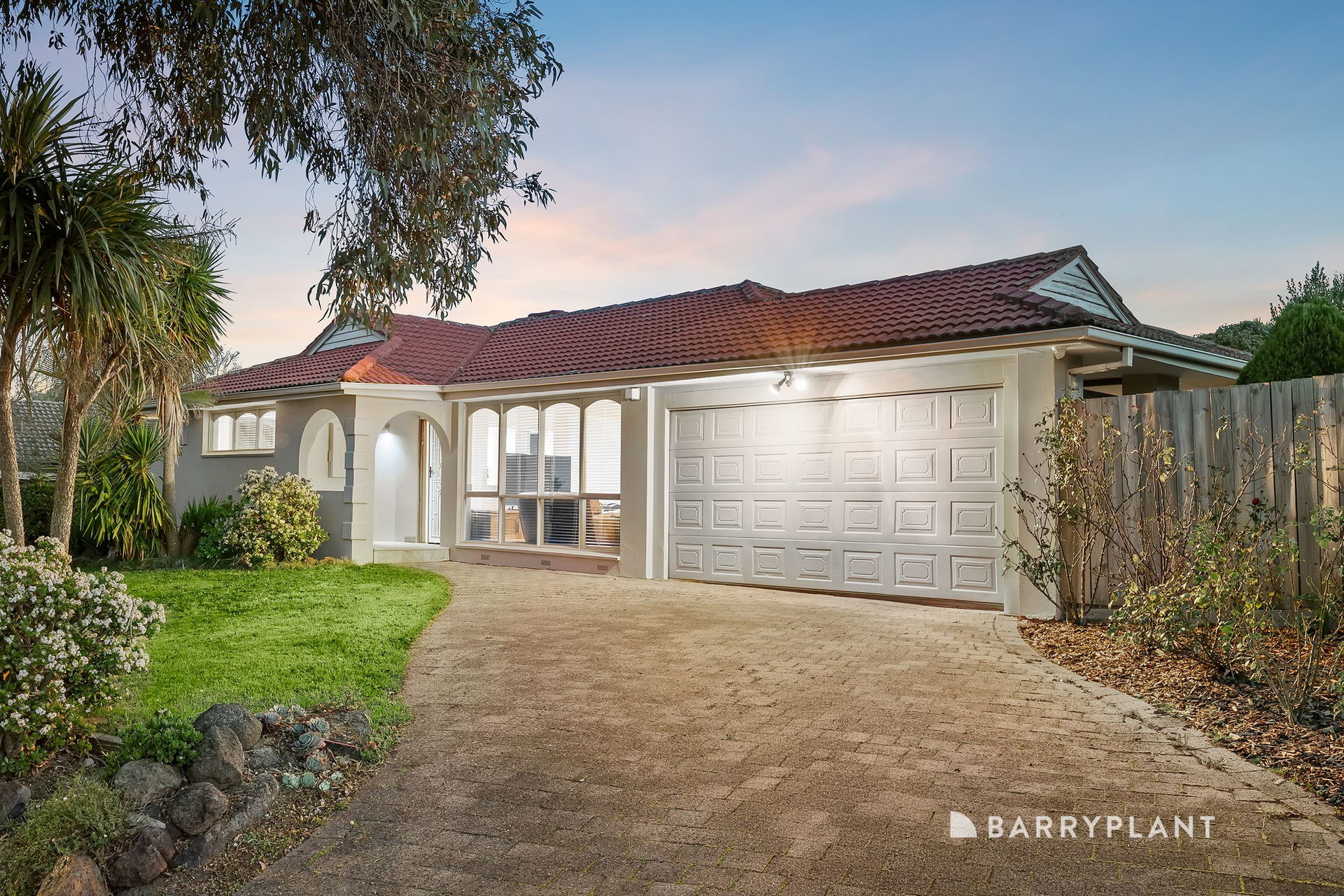 19 Milpera Crescent, Wantirna, VIC 3152 - For Sale