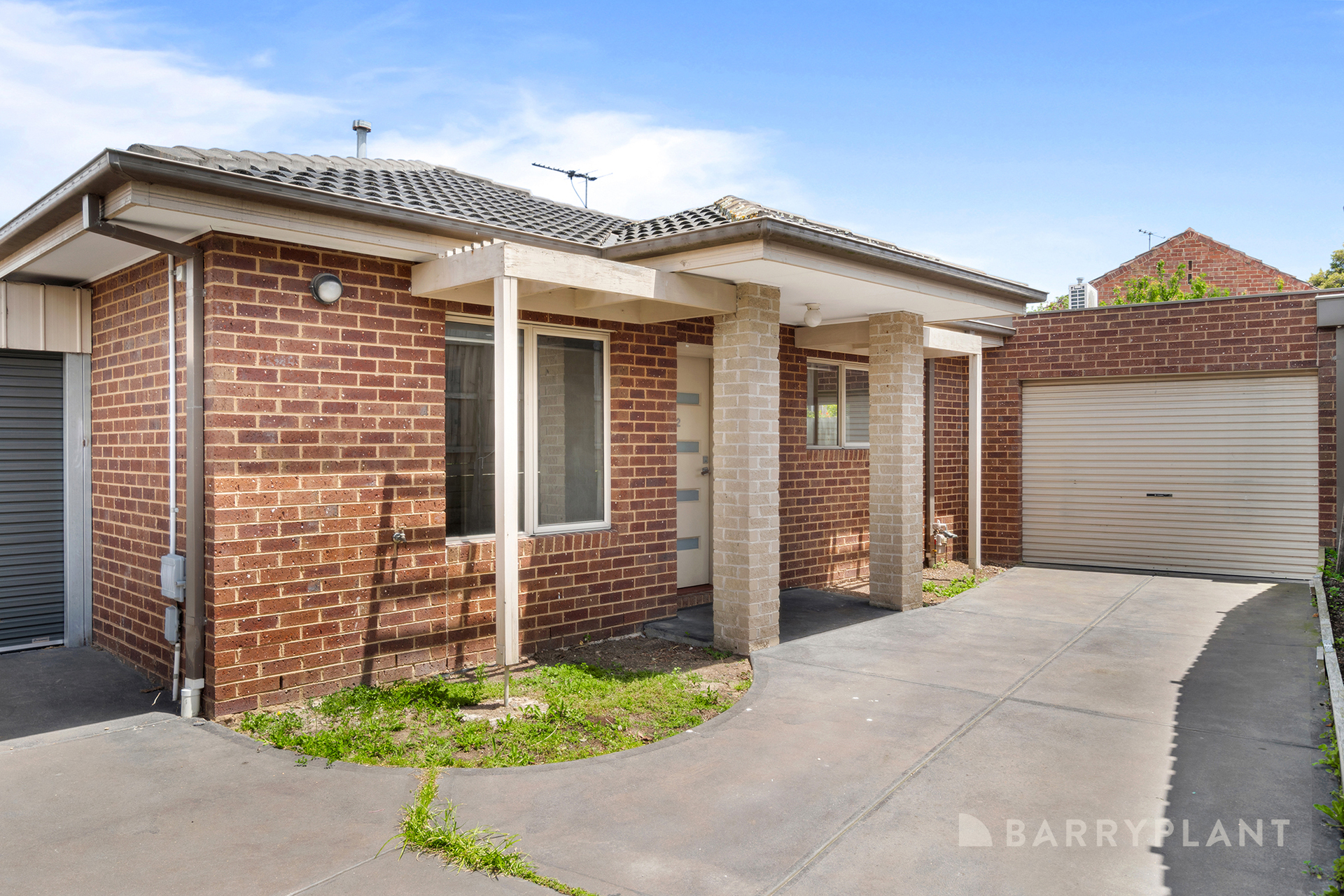 2/215 Spring Street, Reservoir, VIC 3073 - Sold