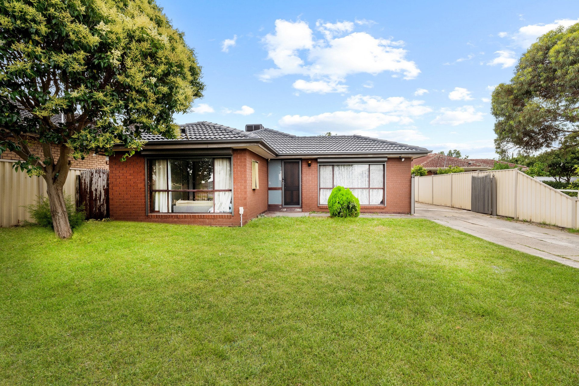 2 Ralph Avenue, St Albans, VIC 3021 - Sold