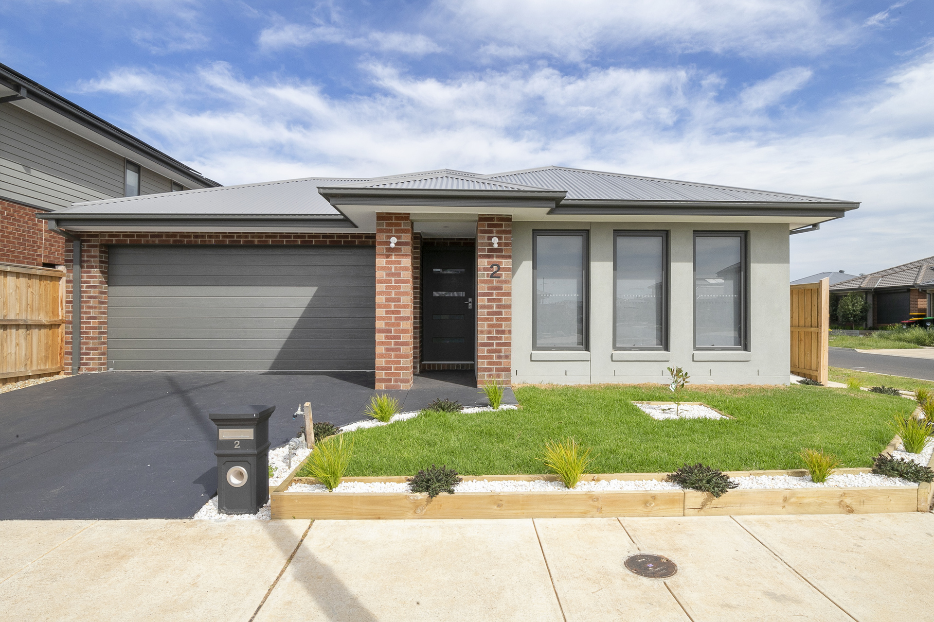 2 Thorn Road, Fraser Rise, VIC 3336 - Leased