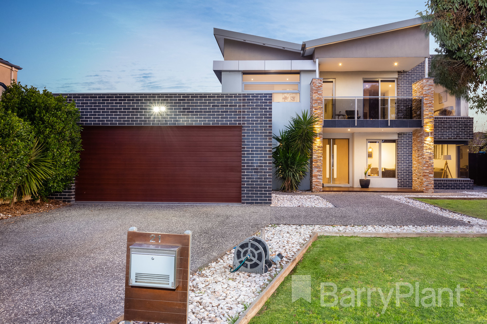 21 Sumner Crescent, Point Cook, VIC 3030 - Sold