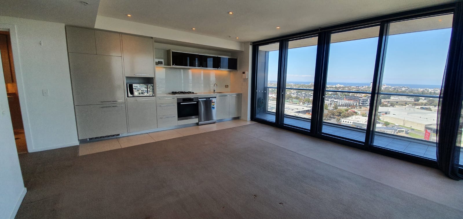 2106/1-3 Point Park Crescent, Docklands, VIC 3008 - Leased