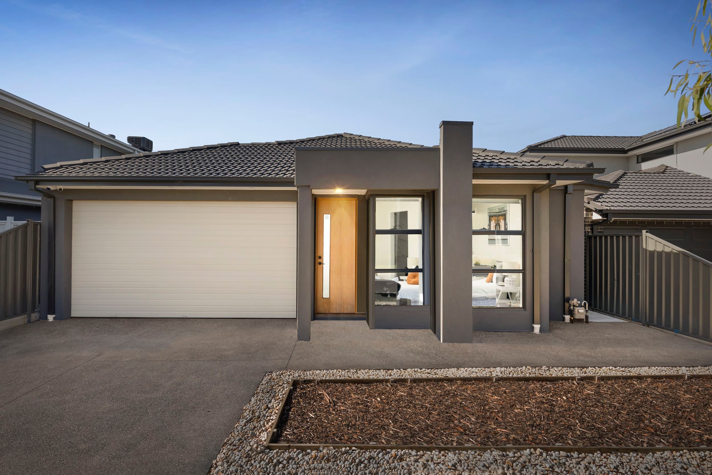 24 Compass Drive, Greenvale, VIC 3059 - Sold