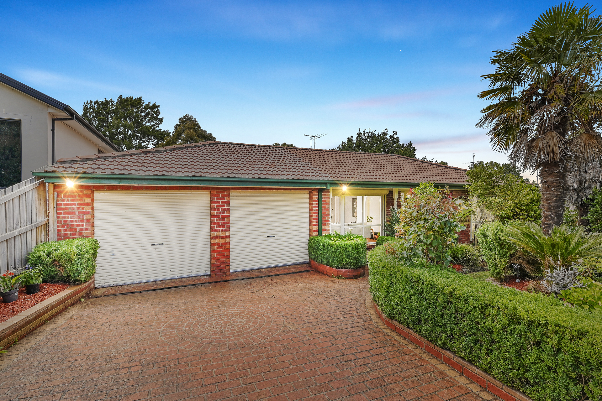 24 Glendale Crescent, Berwick, VIC 3806 - Sold