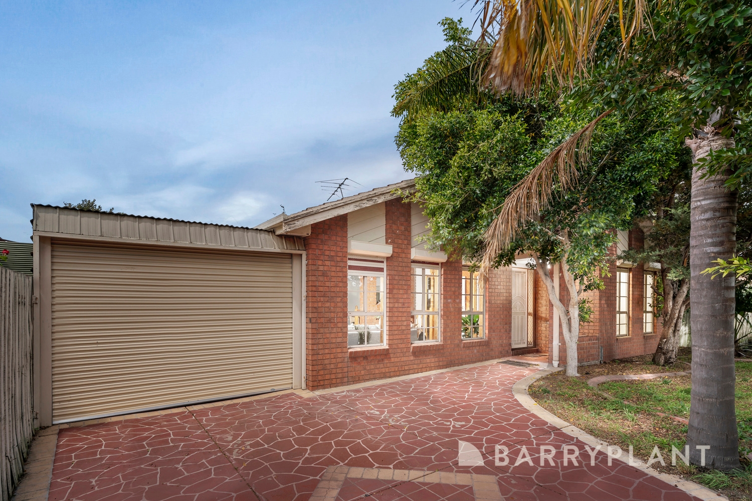 25 Henley Gardens, Sunshine North, VIC 3020 - Sold