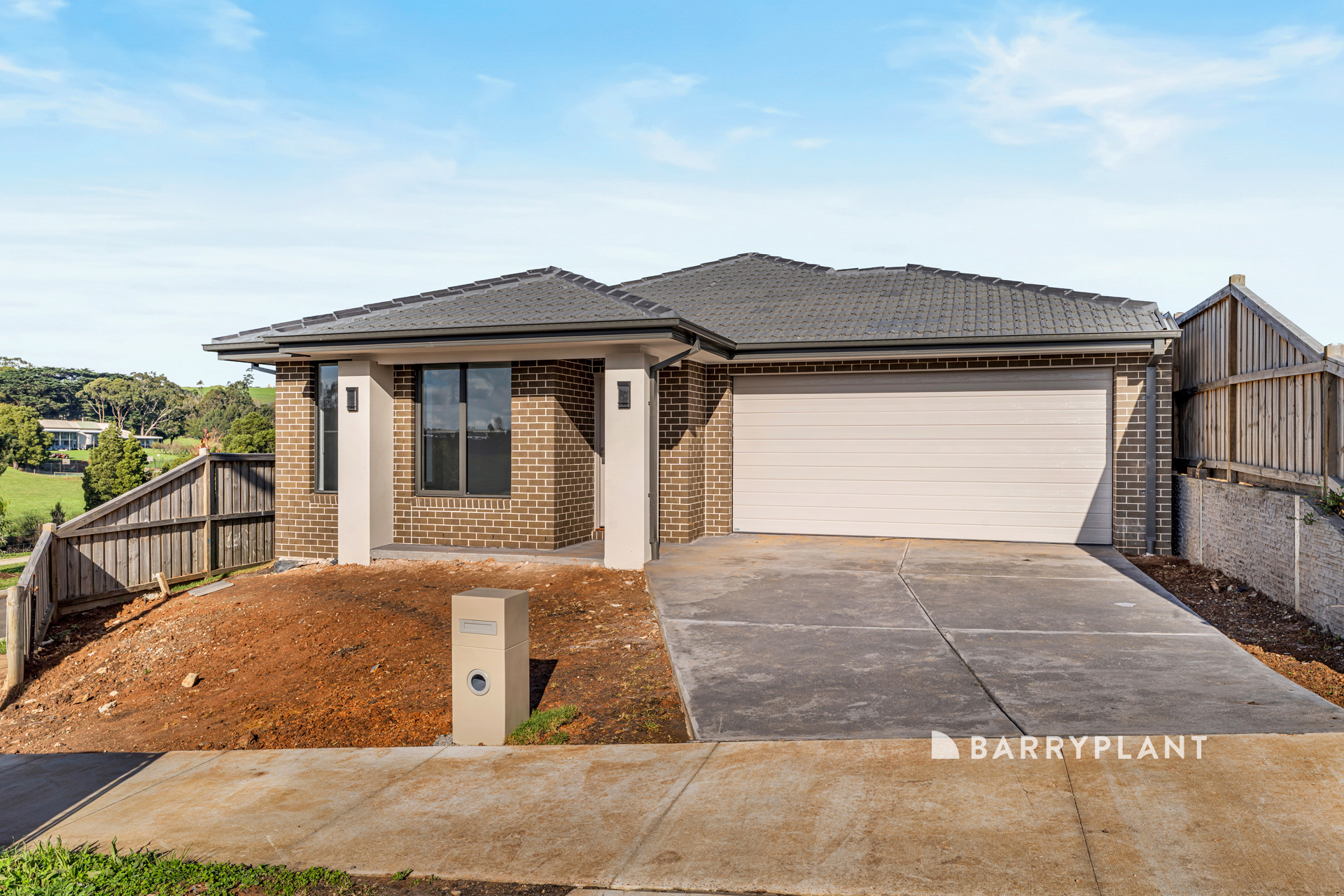 26 Claremont Drive, Warragul, VIC 3820 - For Rent