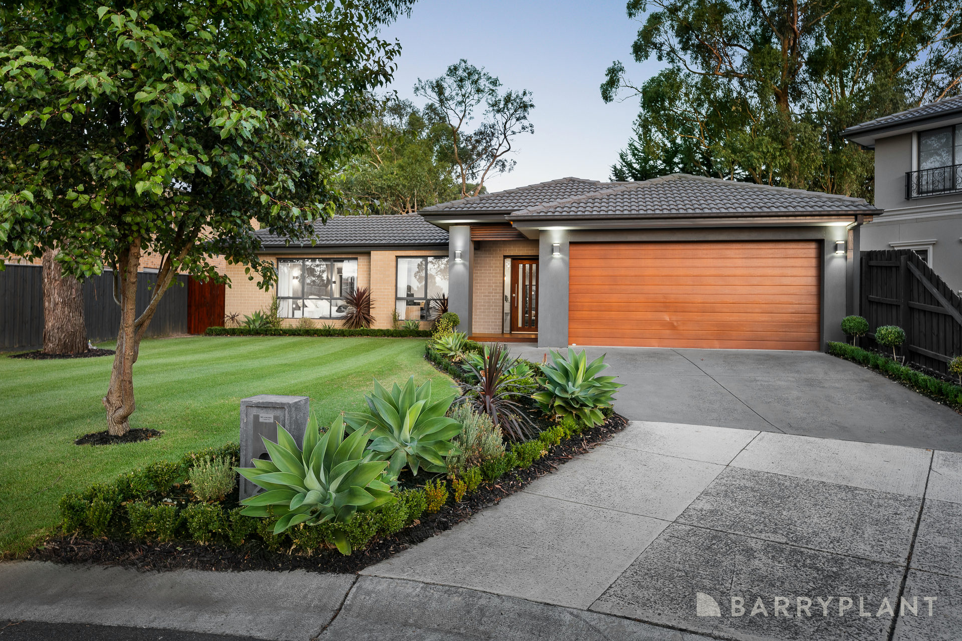27 Nathan Court, Mooroolbark, VIC 3138 - Sold