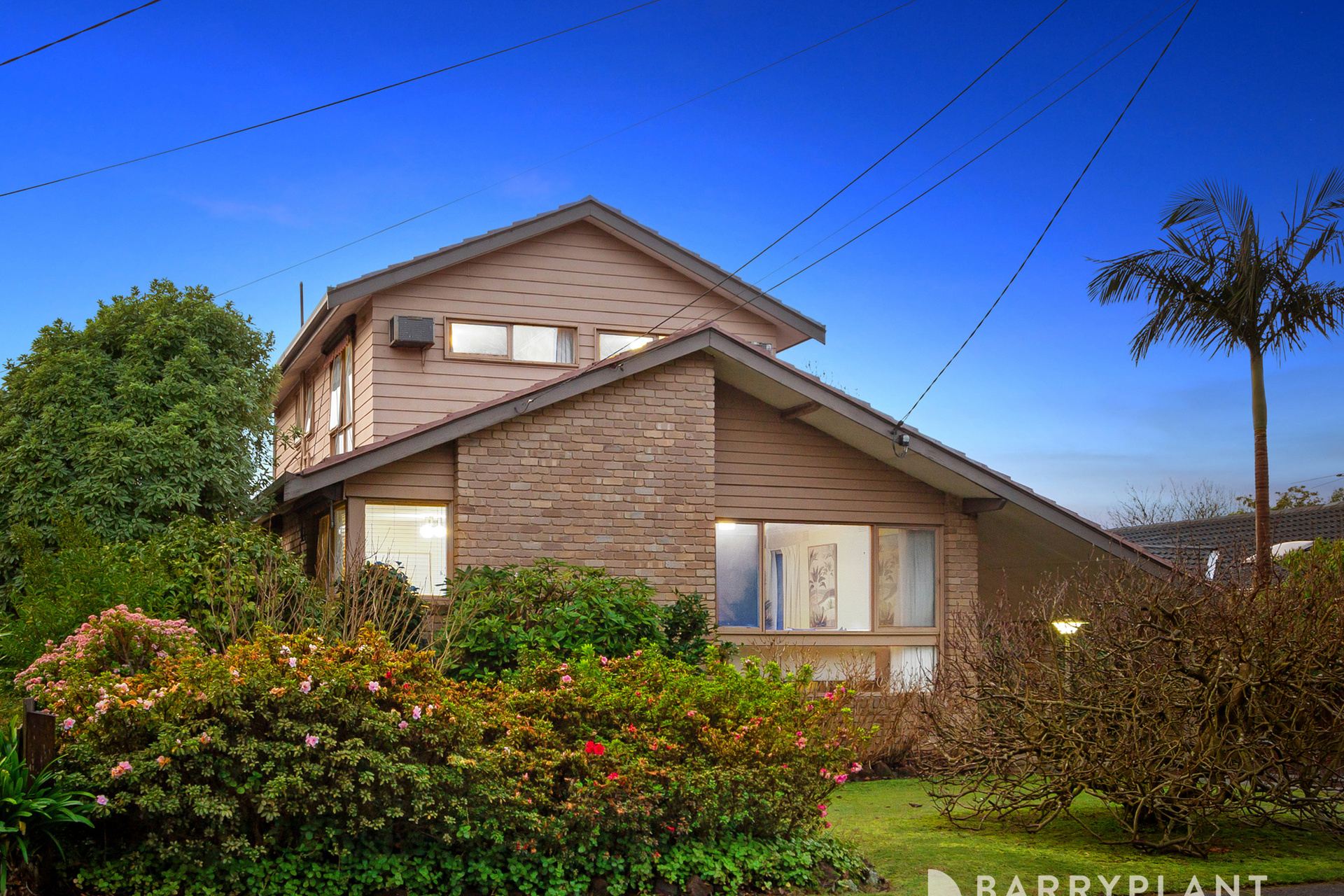 31 Glen Barry Road, Wantirna, VIC 3152 - Sold