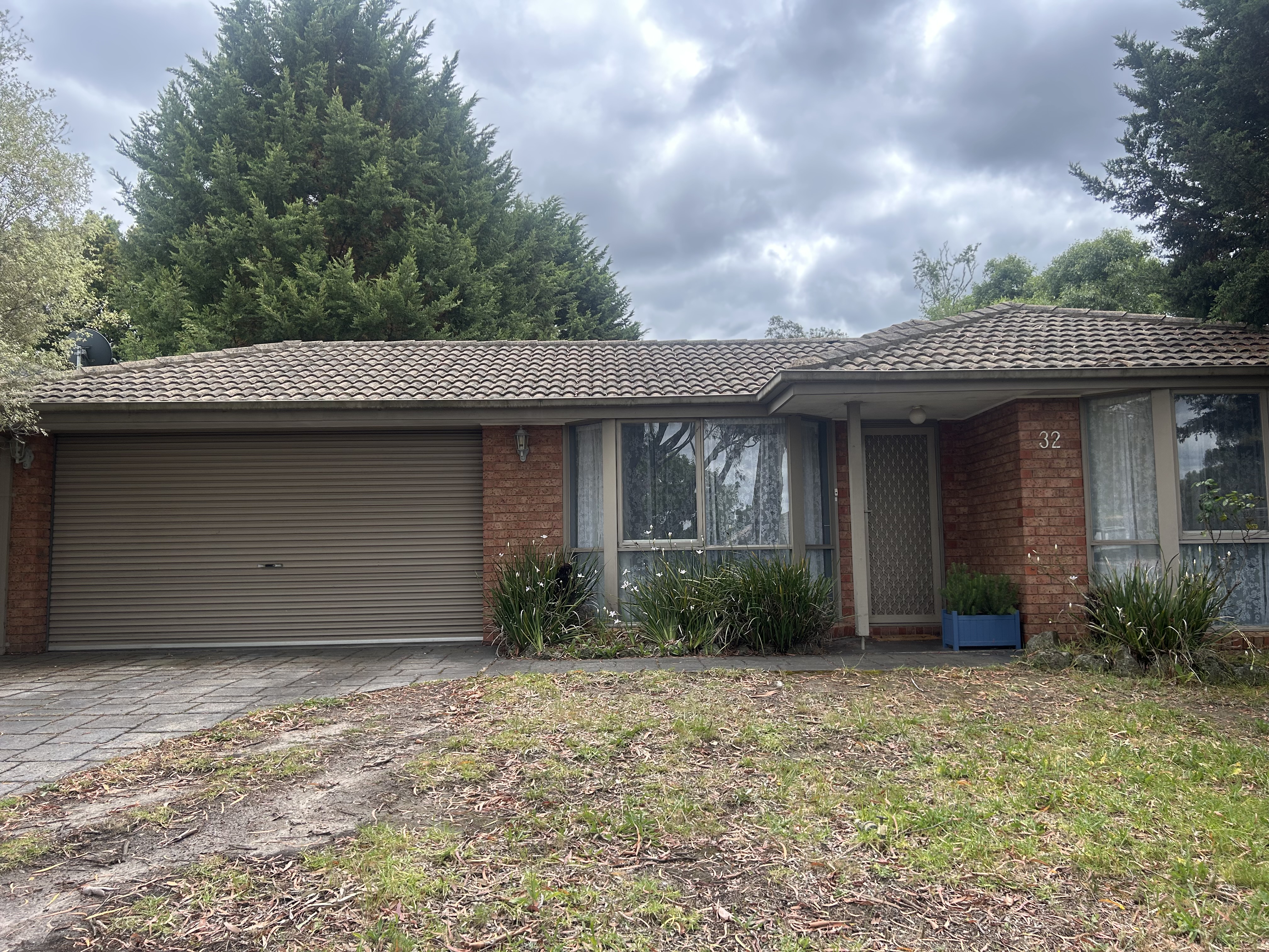 32 Azarow Circuit, Croydon South, VIC 3136 - For Rent