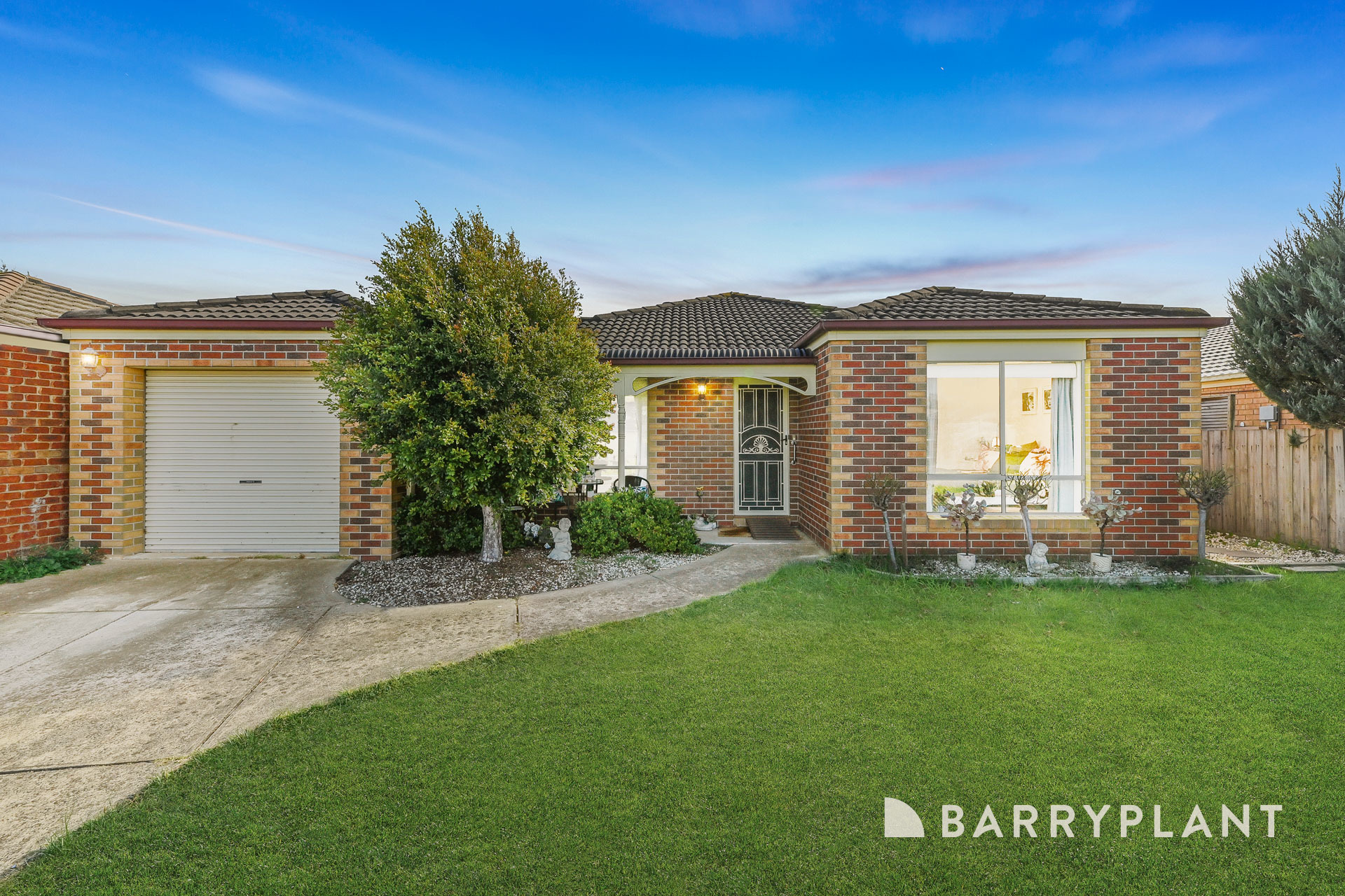 4 Saintly Grove, Berwick, VIC 3806 - Sold