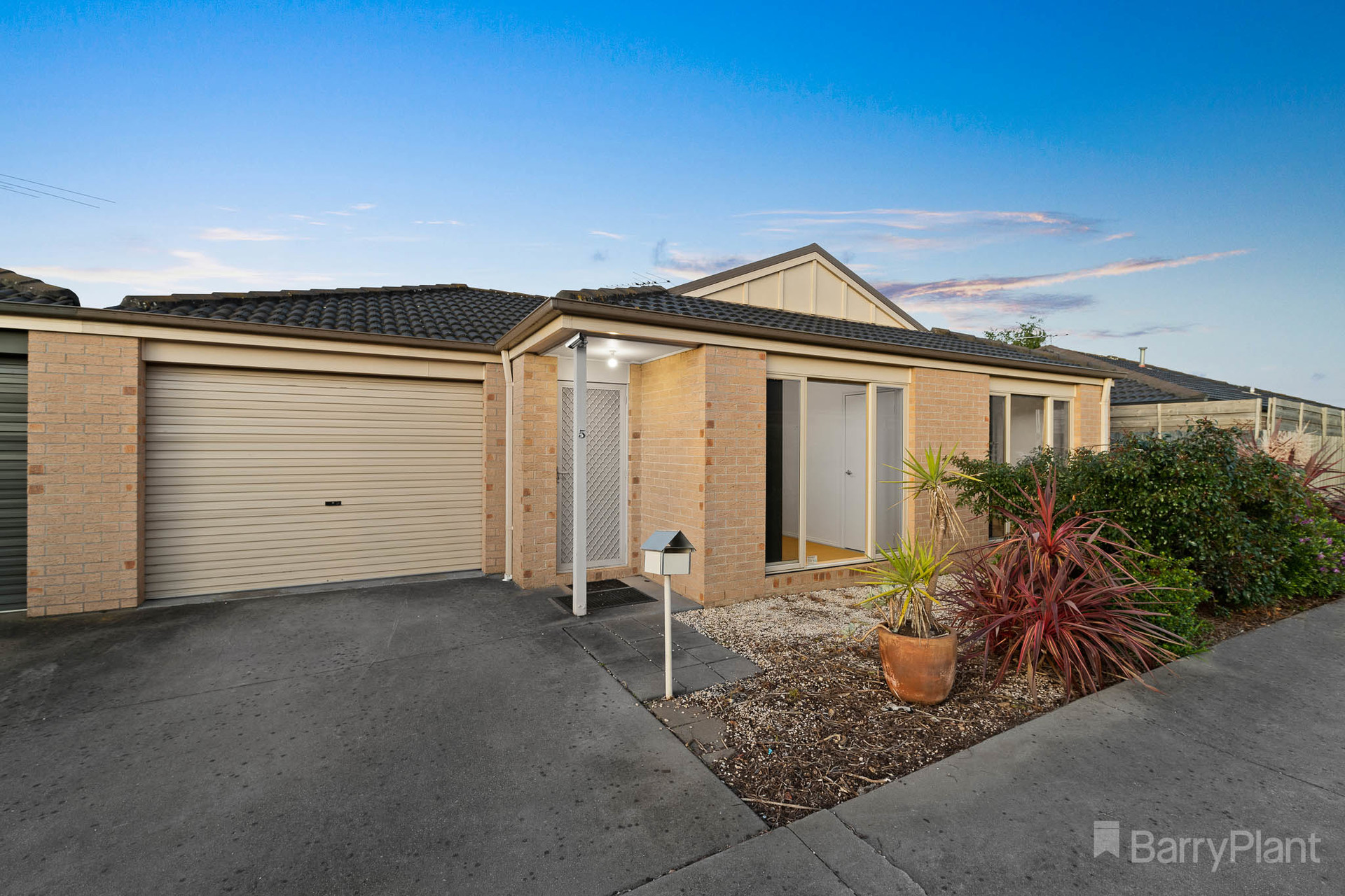 5/108 Ahern Road, Pakenham, VIC 3810 - Sold