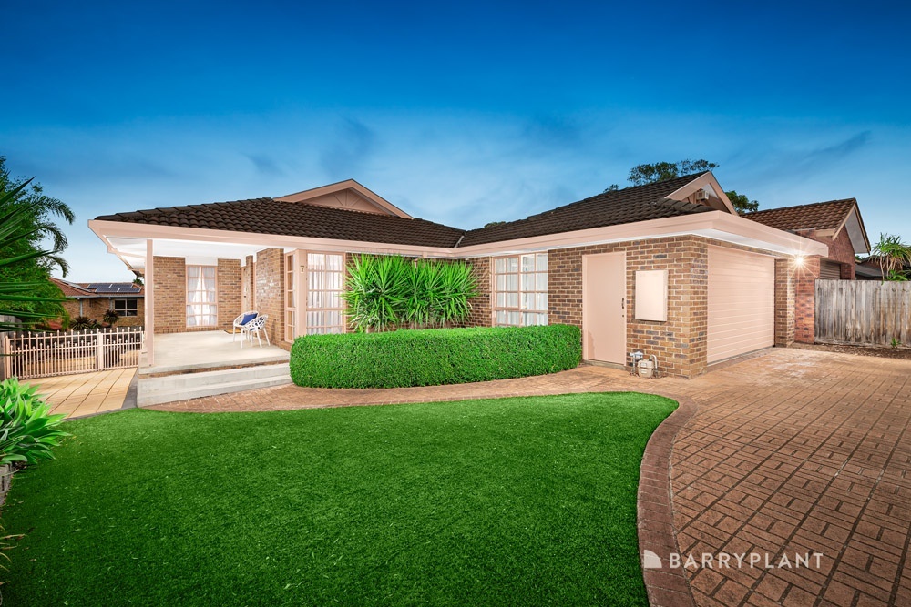 7 Luke Court, Mill Park, VIC 3082 - Sold