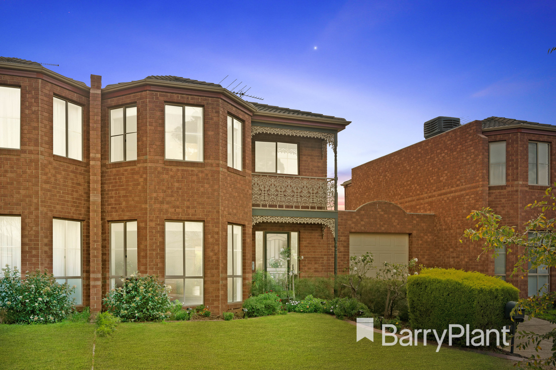 7 Parkside Walk, Hoppers Crossing, VIC 3029 - Sold